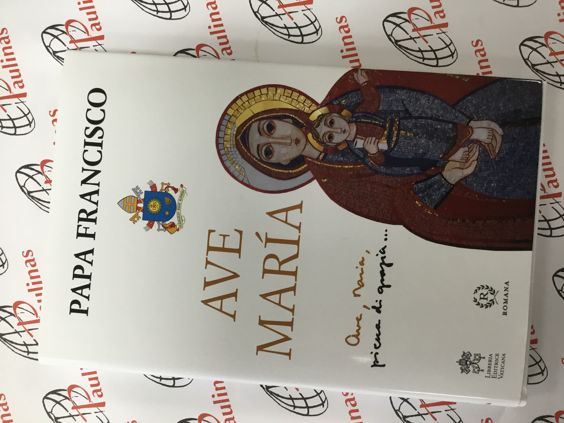 Paulinas. AVE MARIA (PAPA FRANCISCO)